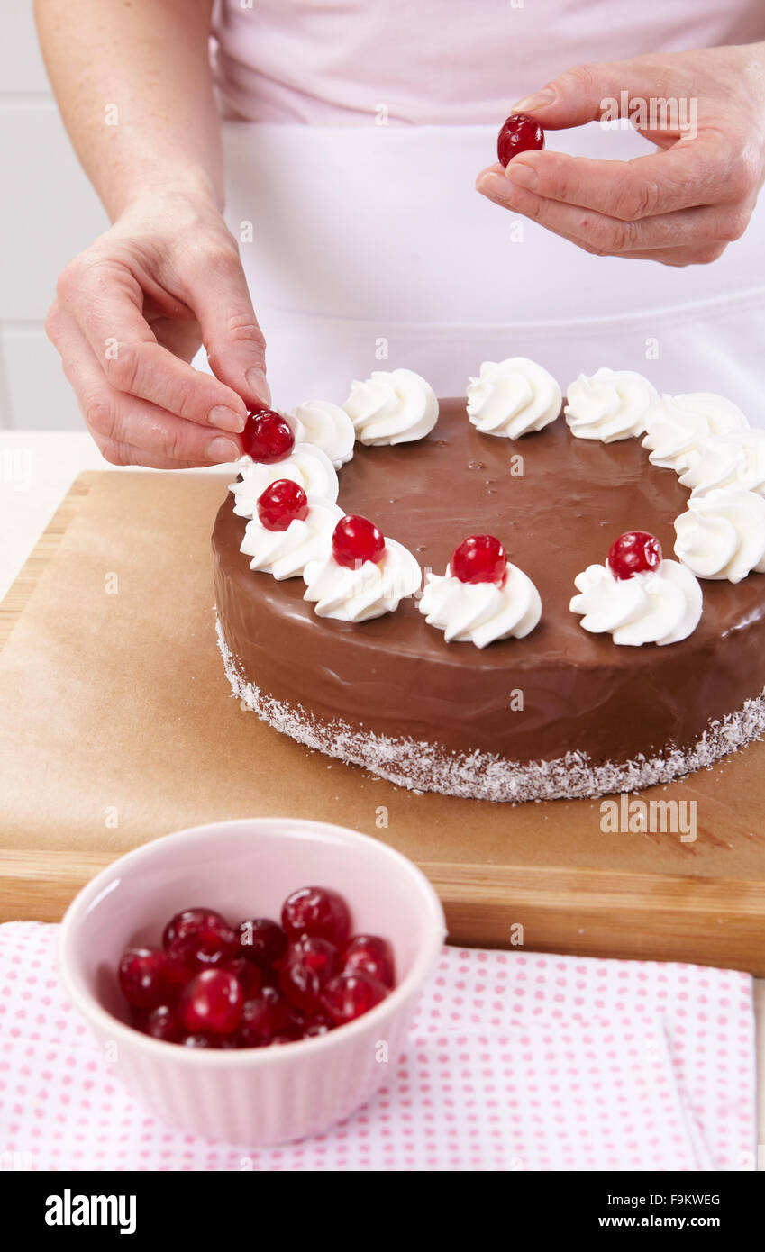 Malakov cake + steps Stock Photo - Alamy