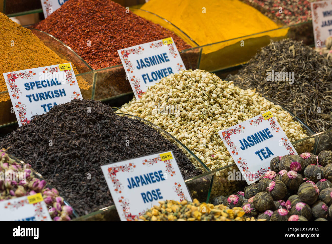 Tea shop in Grand Bazaar, Istanbul, Turkey Stock Photo - Alamy