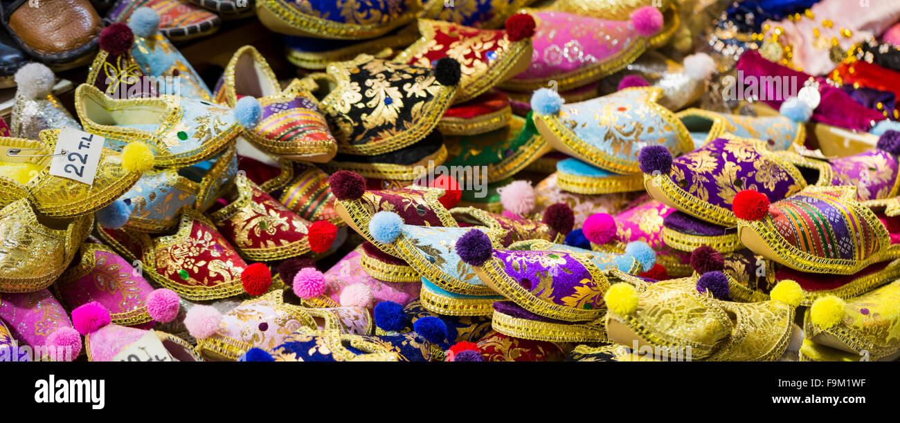 Istanbul grand bazaar shoes hi-res stock photography and images - Alamy