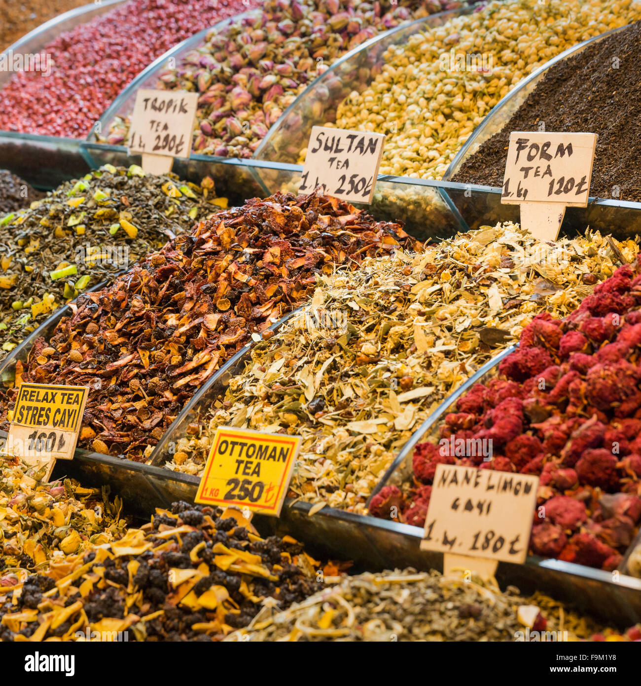 Tea shop in Grand Bazaar, Istanbul, Turkey Stock Photo - Alamy
