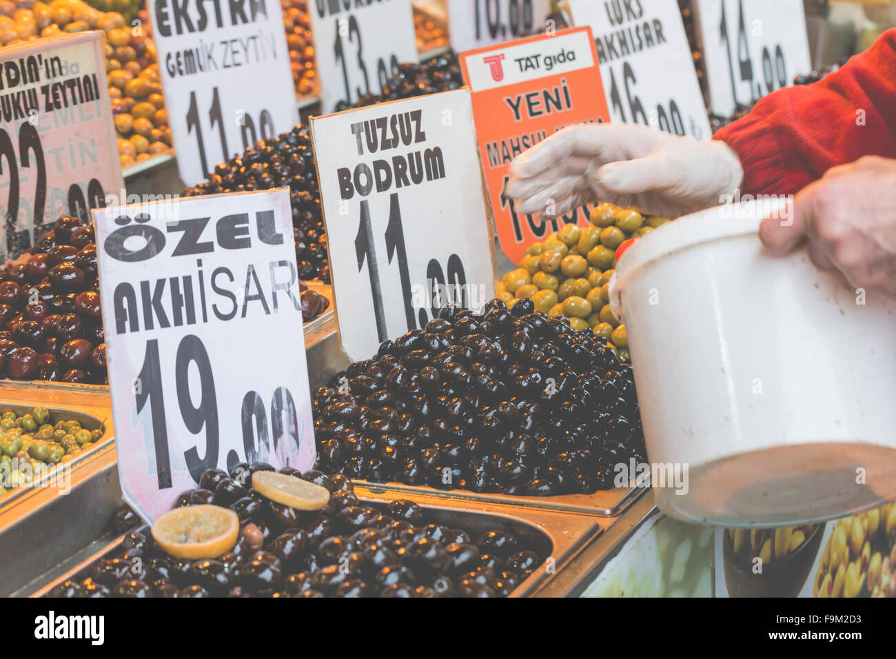 Tea shop in Grand Bazaar, Istanbul, Turkey Stock Photo - Alamy