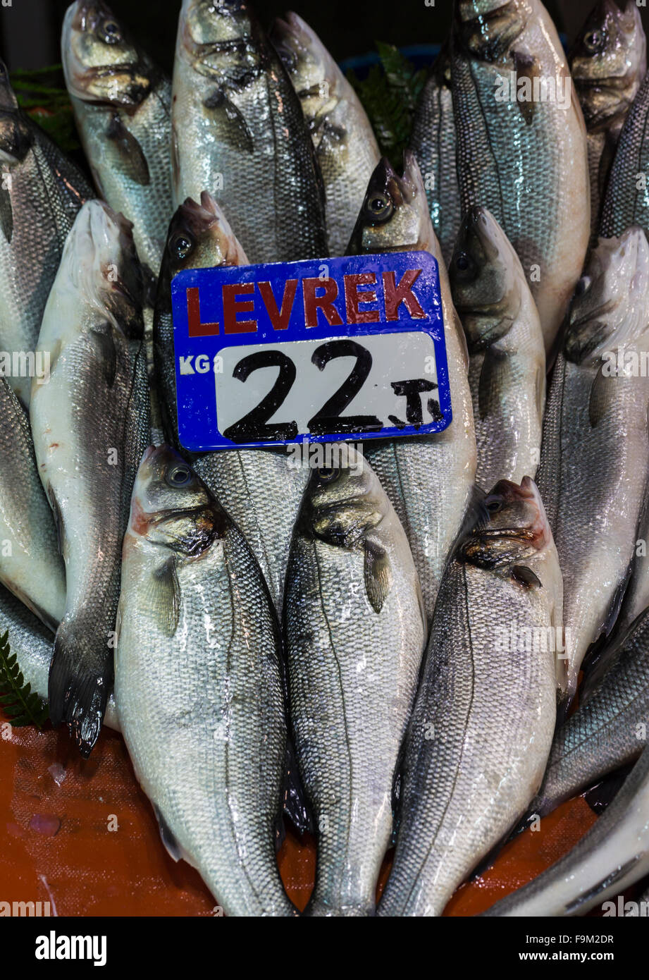 Fish market, Galata waterfront, Istanbul Stock Photo - Alamy