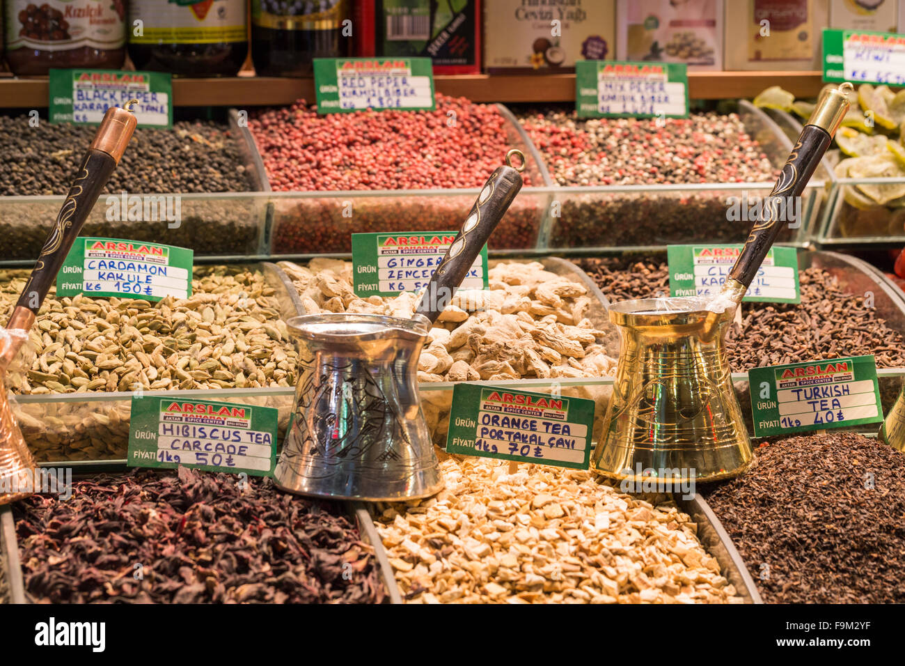 Tea shop in Grand Bazaar, Istanbul, Turkey Stock Photo - Alamy