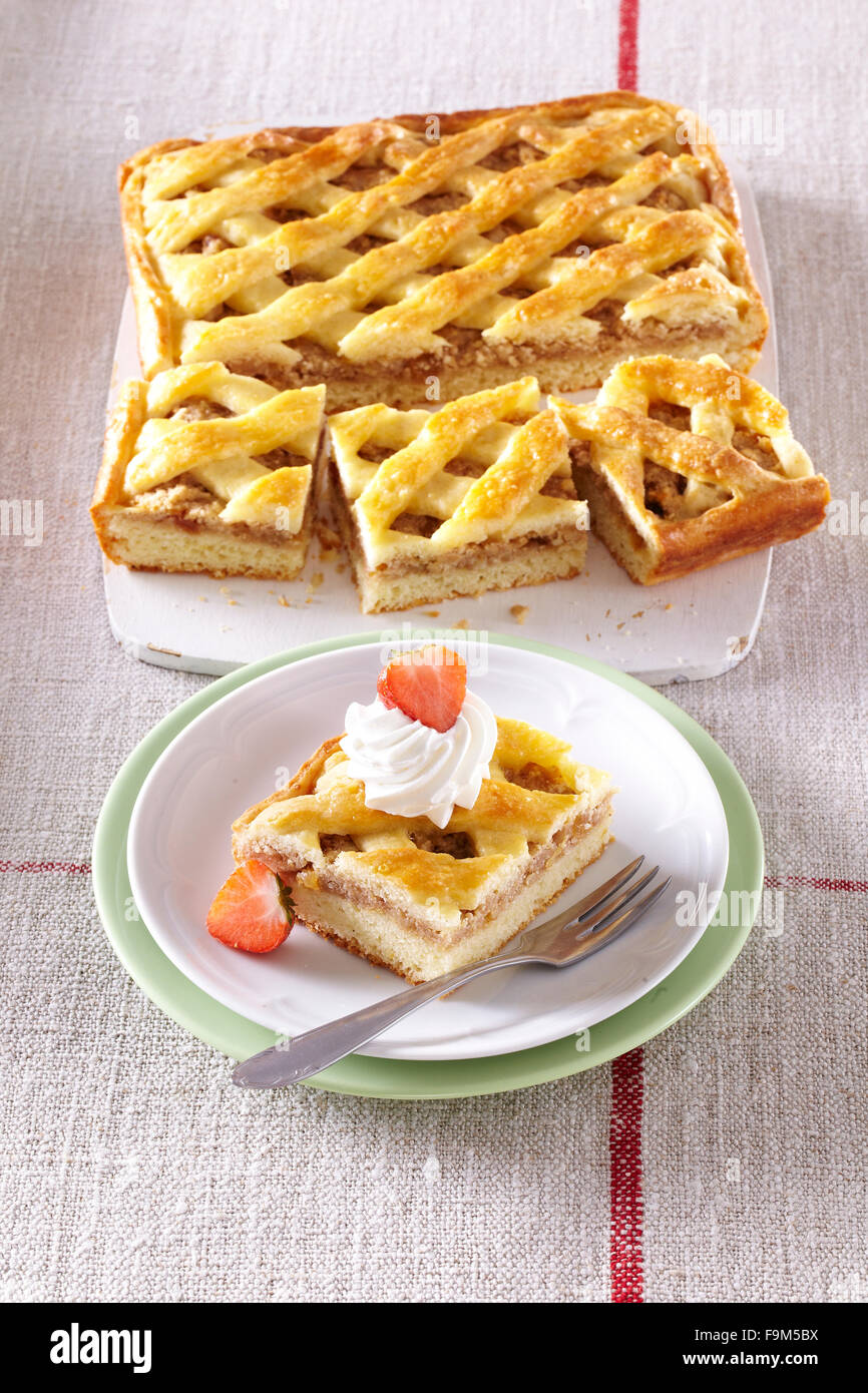 Vienesse cinnamon cake Stock Photo - Alamy