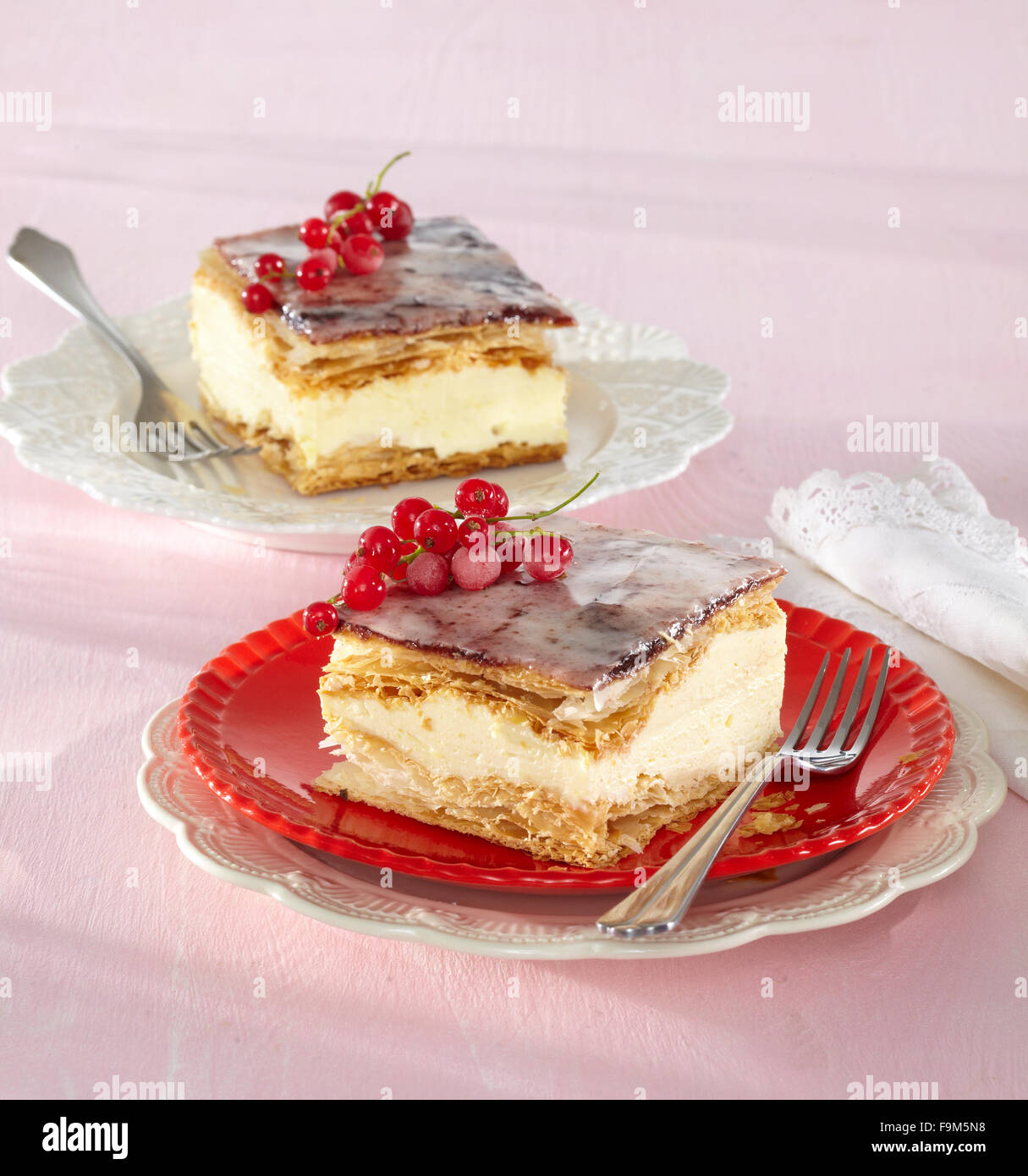 Cream slice + steps Stock Photo - Alamy