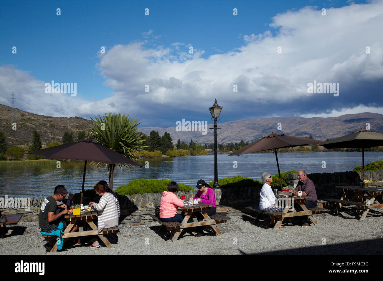 Old cromwell town cromwell central hi-res stock photography and images ...