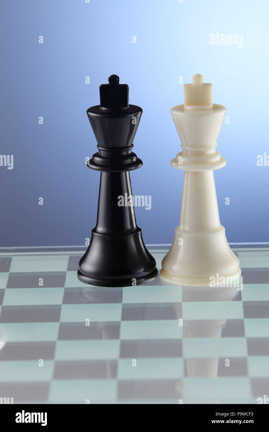 battle between two kings on the board Stock Photo - Alamy