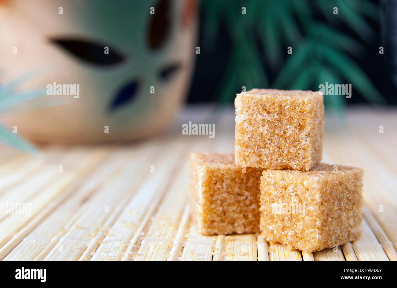 Cubes of cane sugar Stock Photo - Alamy