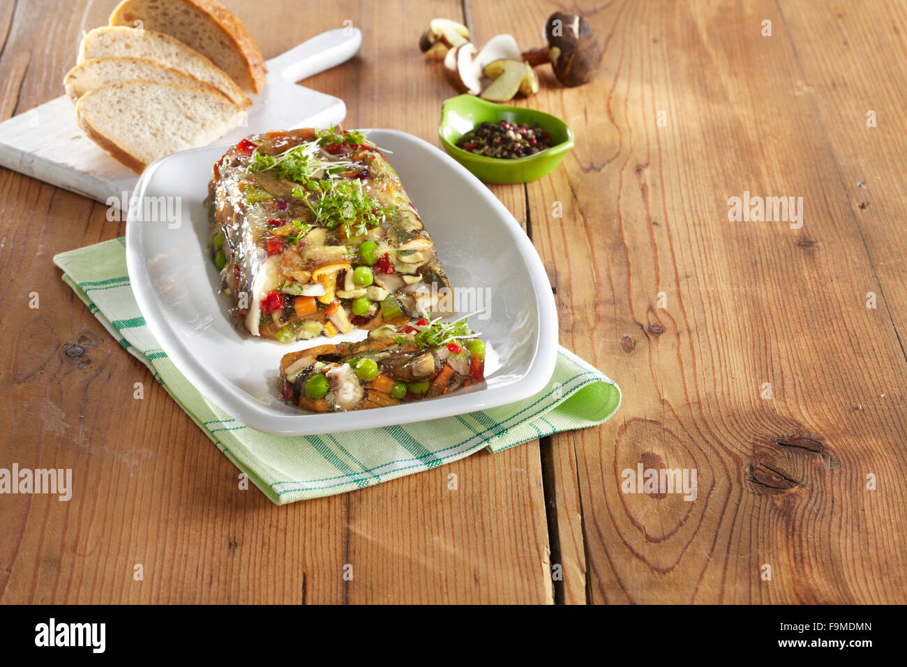 Aspics hi-res stock photography and images - Alamy