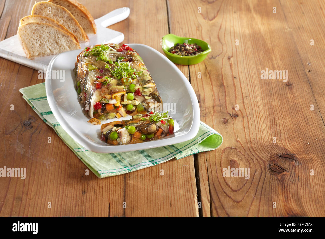 Aspics hi-res stock photography and images - Alamy