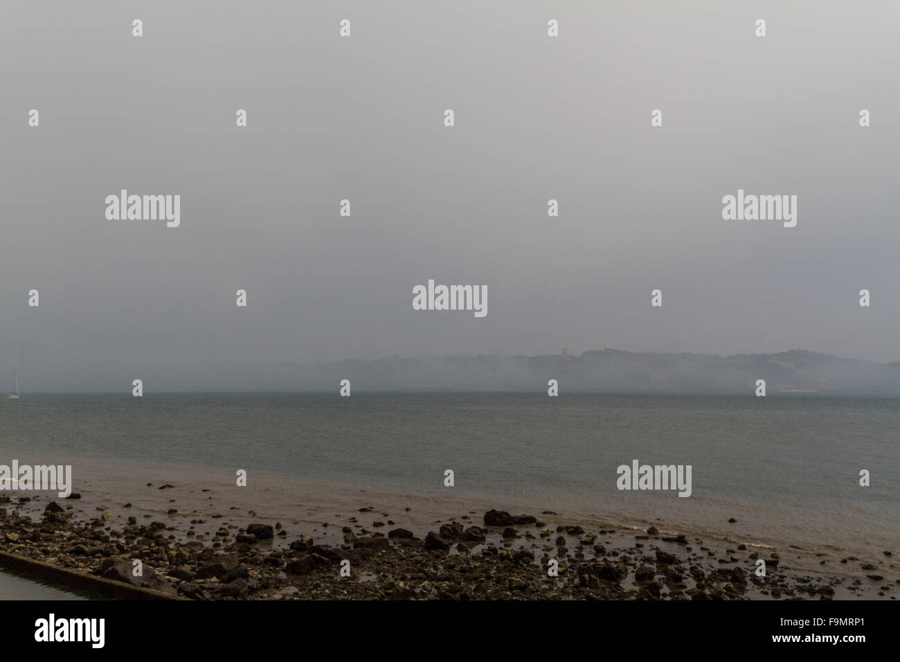 Tejo river with the city of Lisbon in the background Stock Photo - Alamy