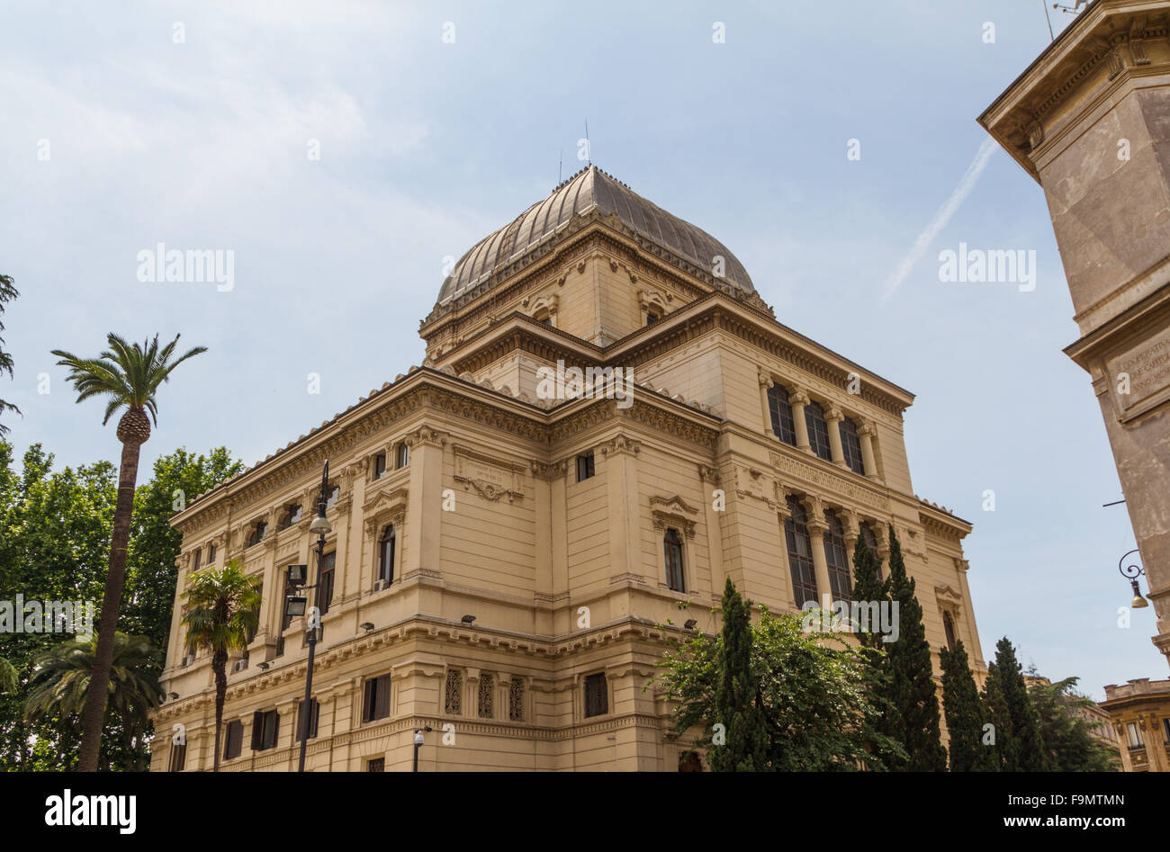 Synagogue and the Jewish ghetto at Rome, Italy Stock Photo - Alamy