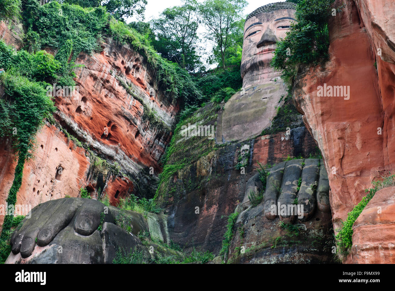 The Leshan Statue of Buddha,It is the largest stone Buddha in the world ...