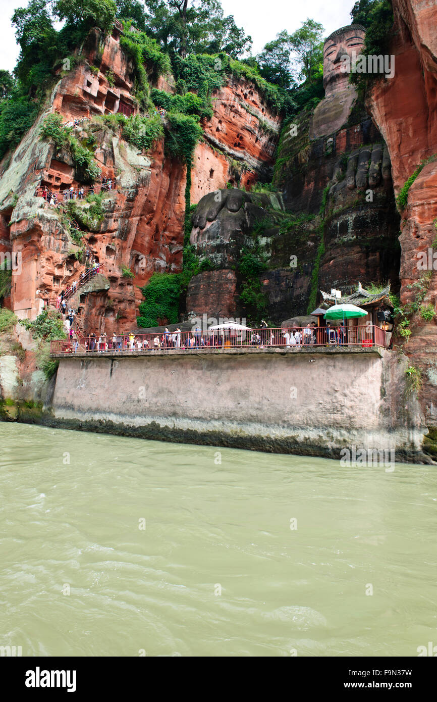 The Leshan Statue of Buddha,It is the largest stone Buddha in the world ...