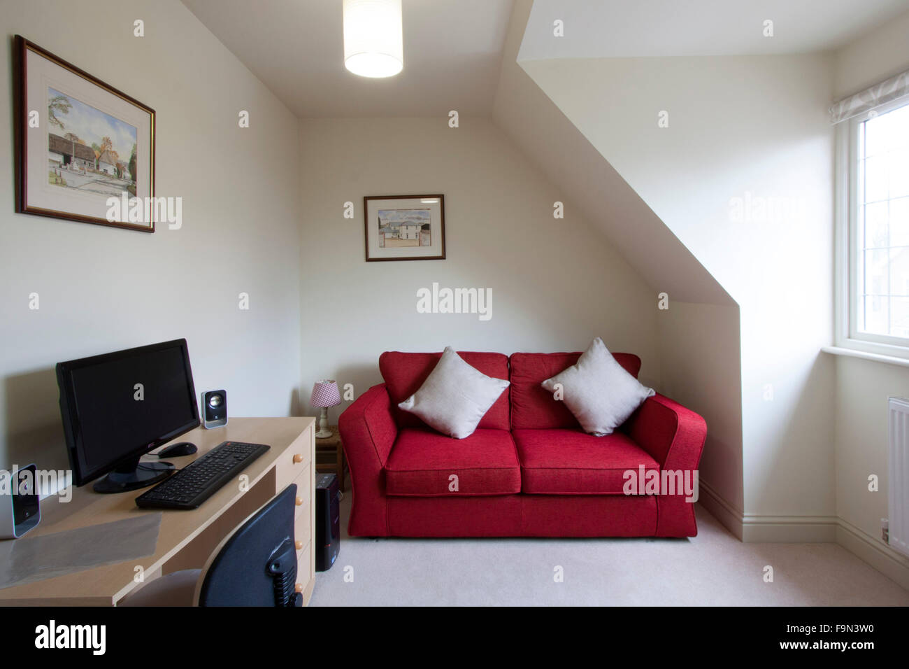 Clean and tidy work area hi-res stock photography and images - Alamy