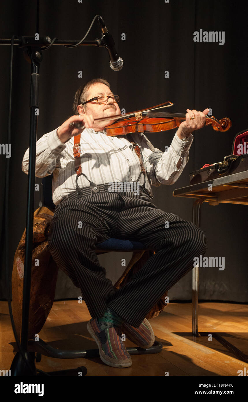 Dave Swarbrick captured at The Exchange, Sturminster Newton Stock Photo ...