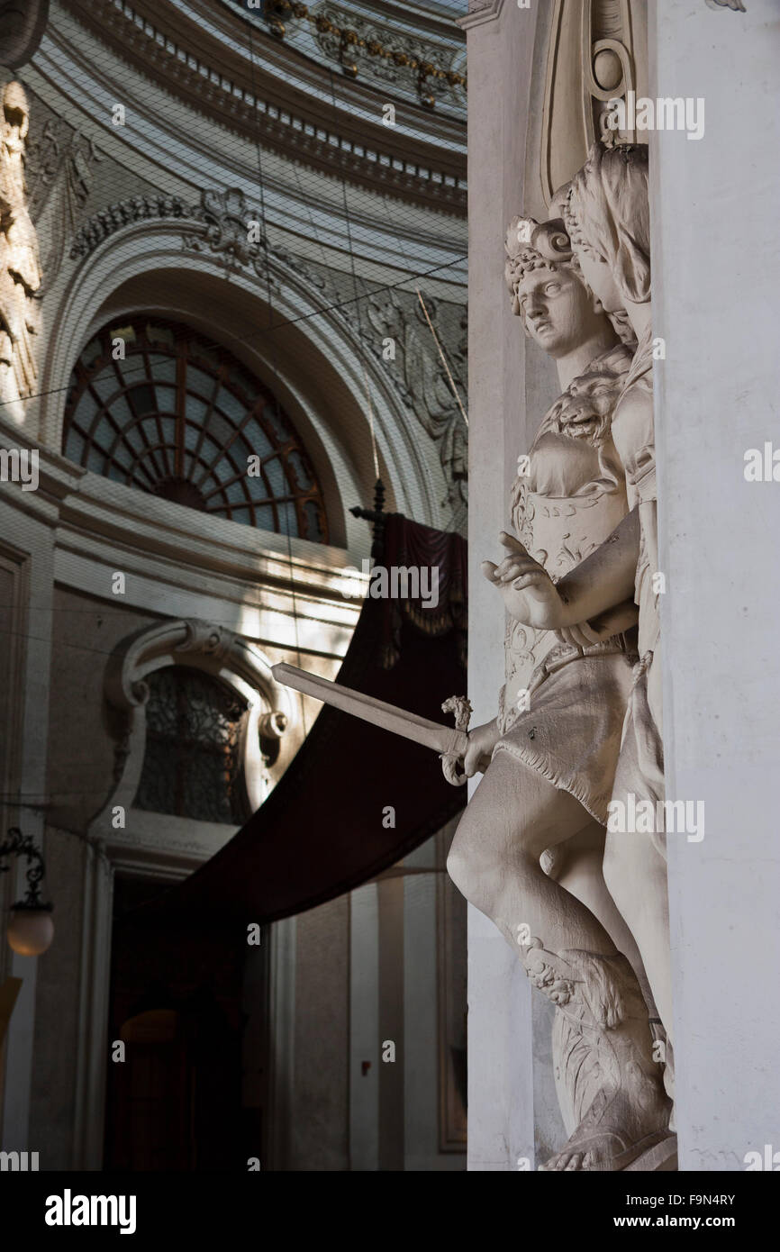 Vienna statues hofburg palace hi-res stock photography and images - Alamy