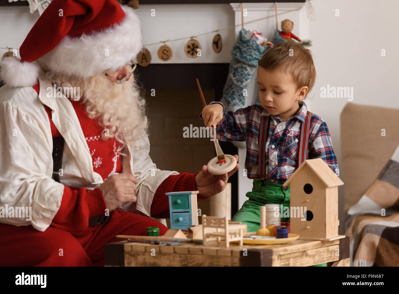 Painting father christmas santa claus hi-res stock photography and ...