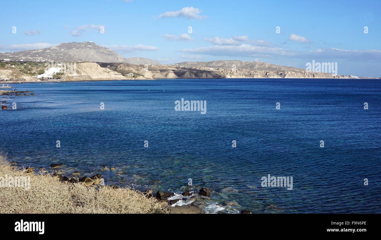 aegean coast on santorini Stock Photo - Alamy