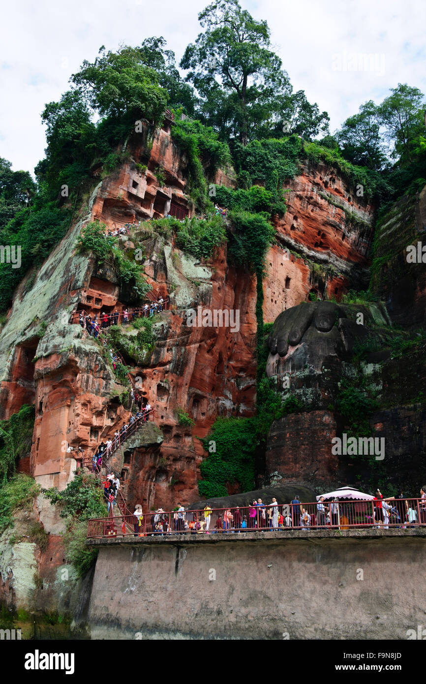 The Leshan Statue of Buddha,It is the largest stone Buddha in the world ...