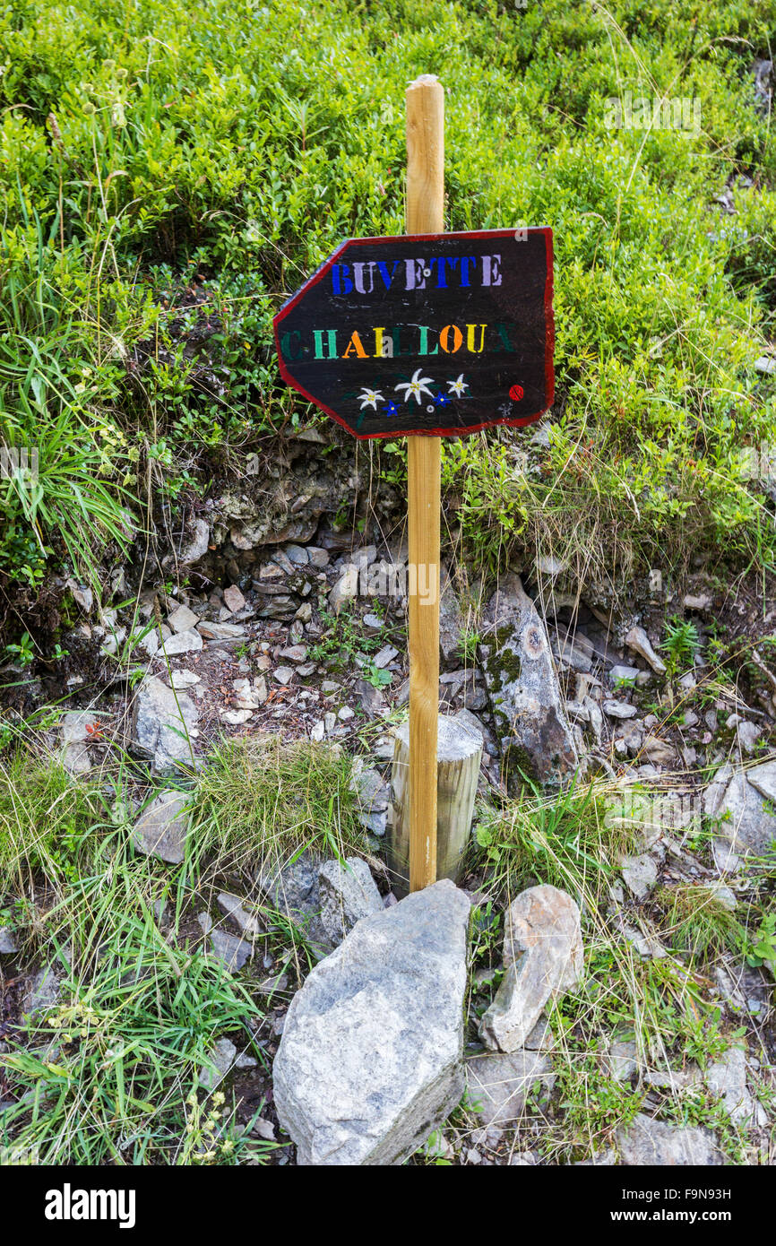 Sign on the hiking trail in Chamonix in France Stock Photo - Alamy