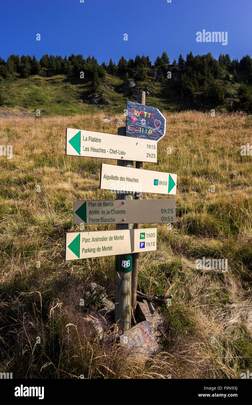Sign on the hiking trail in Chamonix in France Stock Photo - Alamy