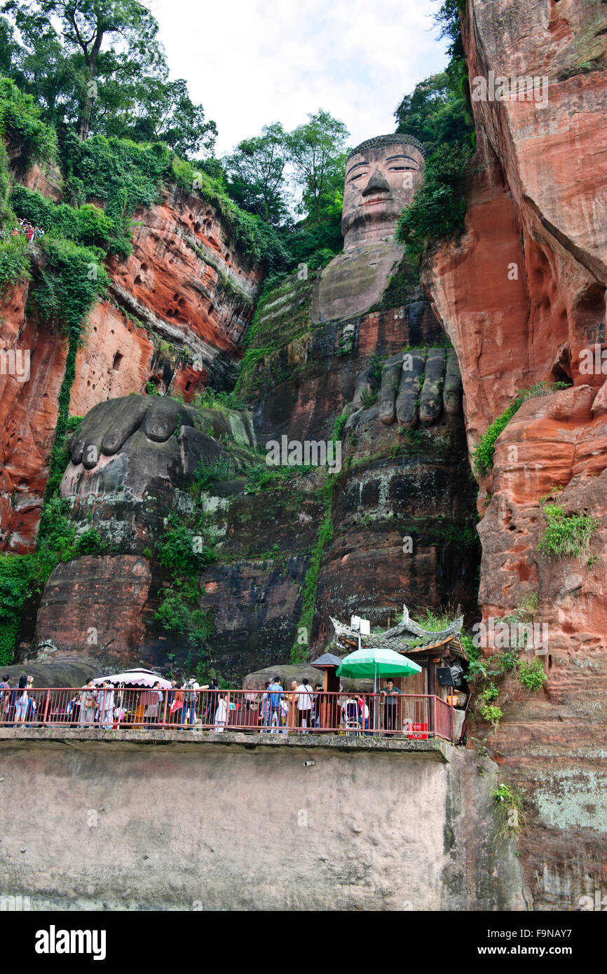 The Leshan Statue of Buddha,It is the largest stone Buddha in the world ...