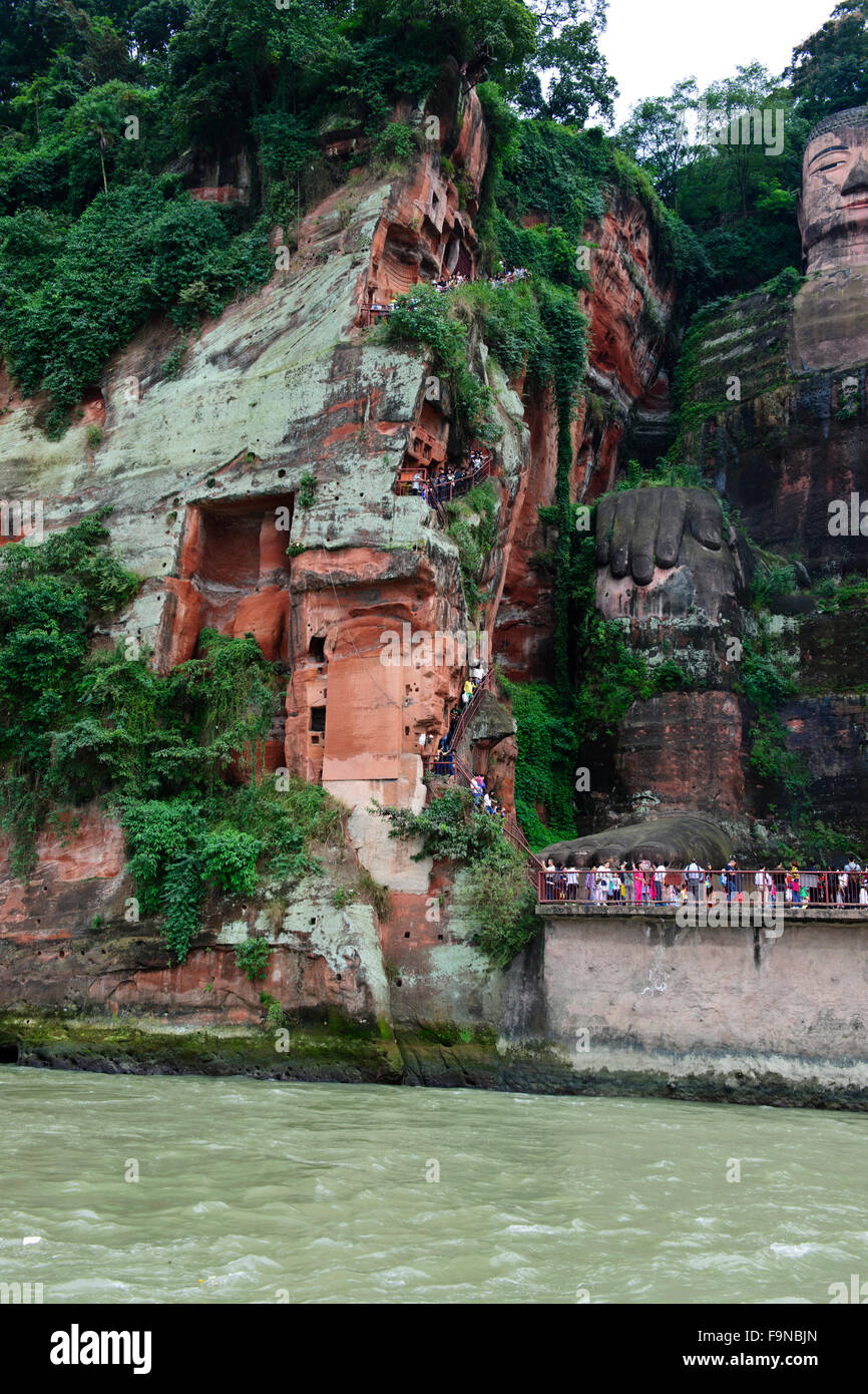 The Leshan Statue of Buddha,It is the largest stone Buddha in the world ...