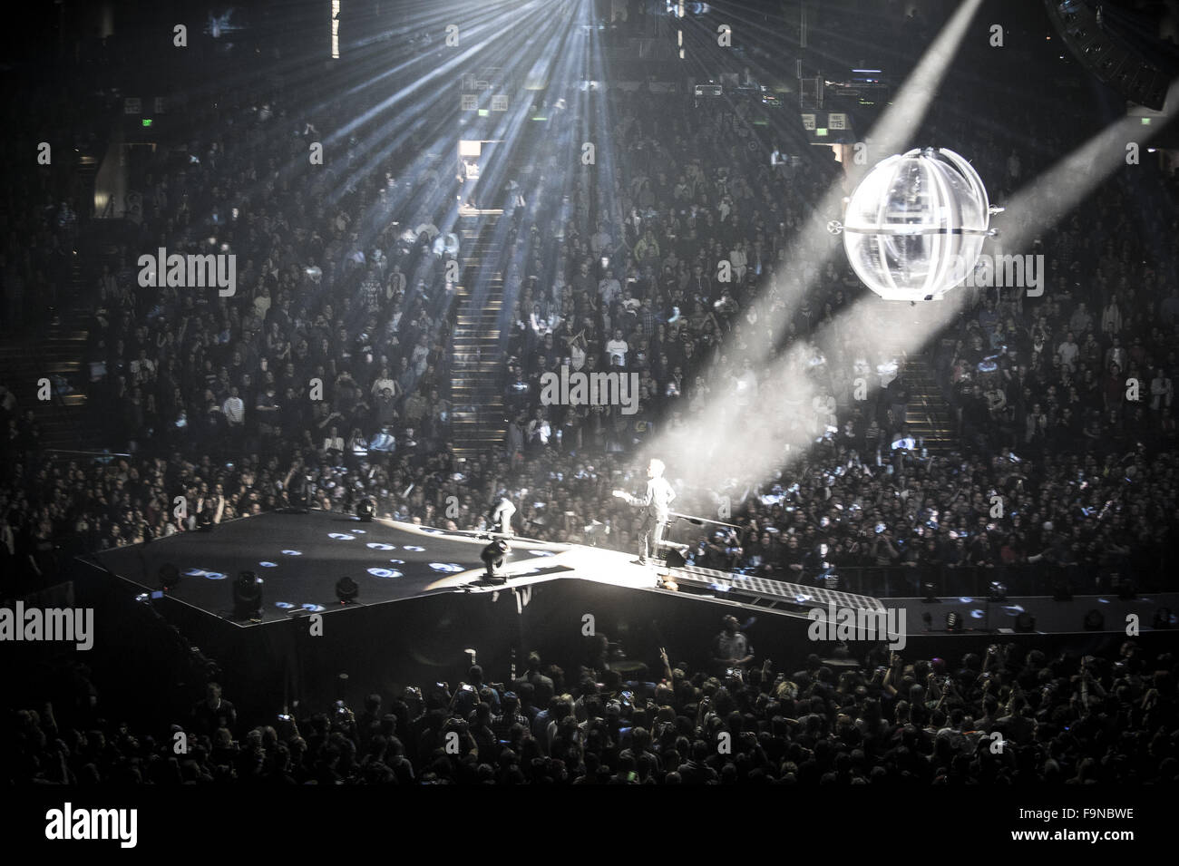 Dec 15, 2015. 15th Dec, 2015. Oakland, California, USA - Muse: Drones ...