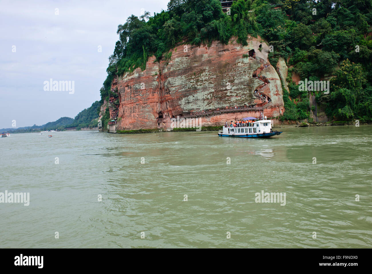The Leshan Statue of Buddha,It is the largest stone Buddha in the world ...