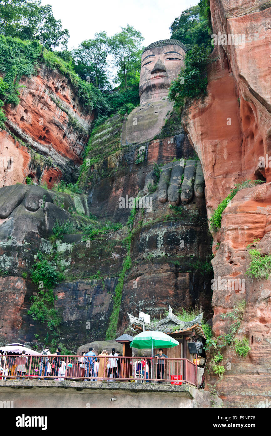 The Leshan Statue of Buddha,It is the largest stone Buddha in the world ...