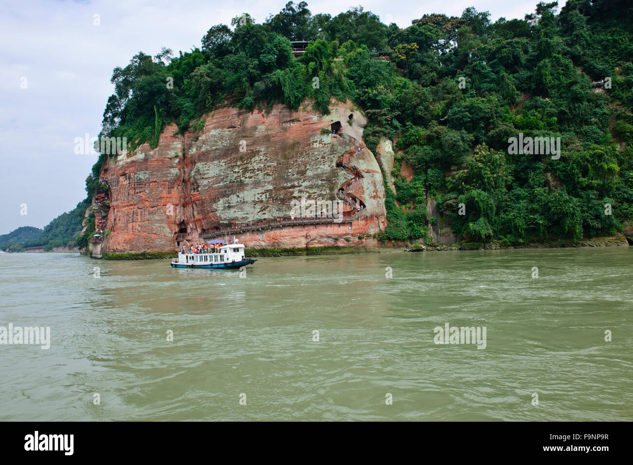 The Leshan Statue of Buddha,It is the largest stone Buddha in the world ...