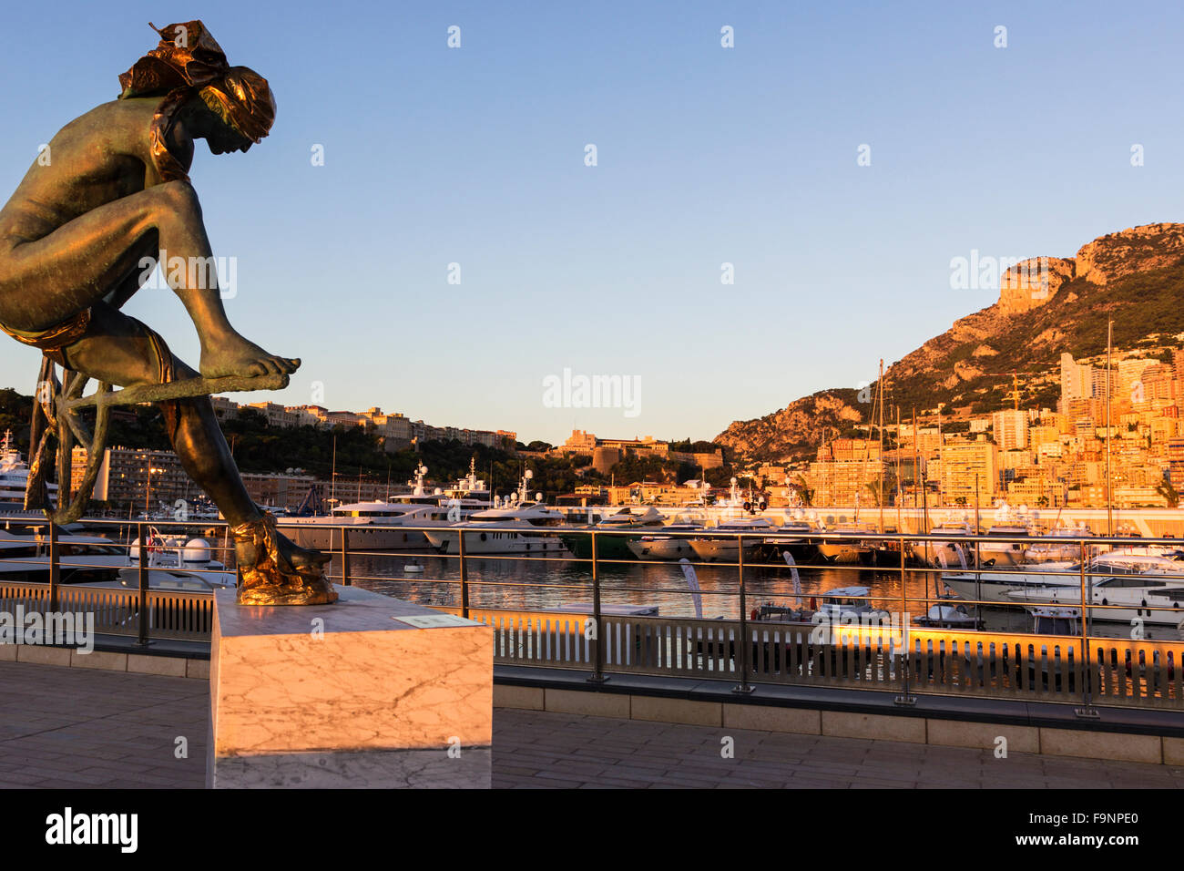 Statue monte carlo monaco hi-res stock photography and images - Alamy