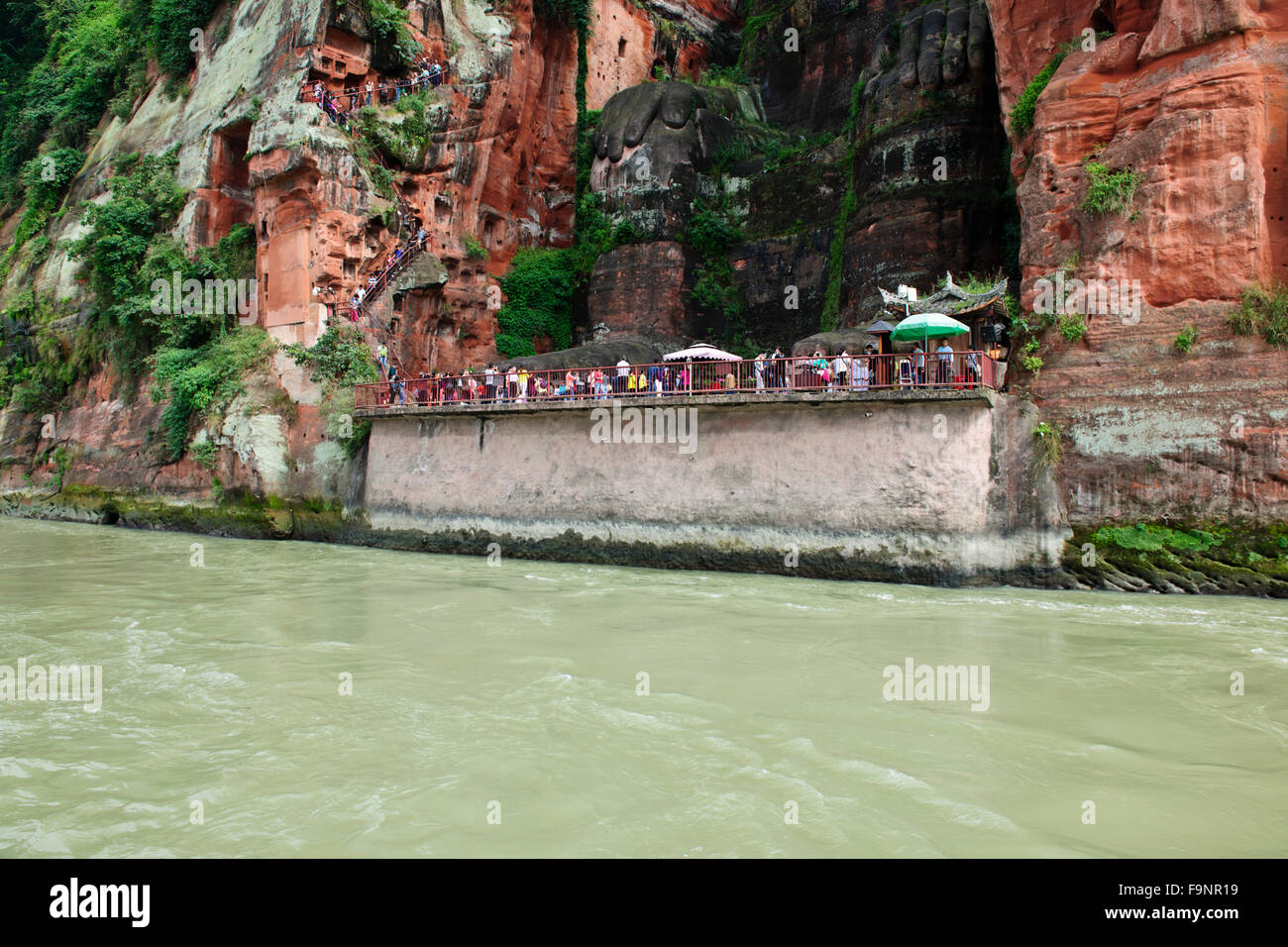 The Leshan Statue of Buddha,It is the largest stone Buddha in the world ...