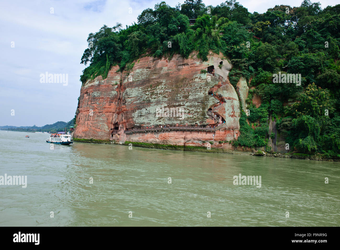 The Leshan Statue of Buddha,It is the largest stone Buddha in the world ...