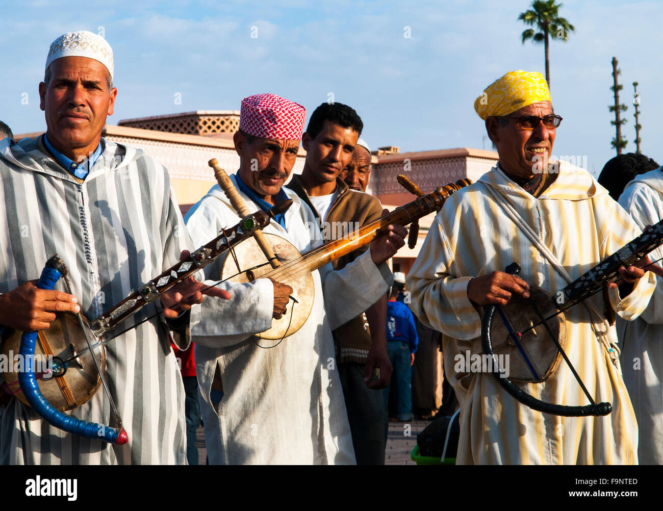 Berber musicians playing the Imzad ( single string instrument ) in the ...