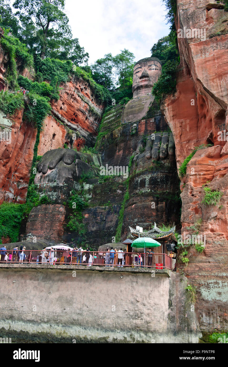 The Leshan Statue of Buddha,It is the largest stone Buddha in the world ...