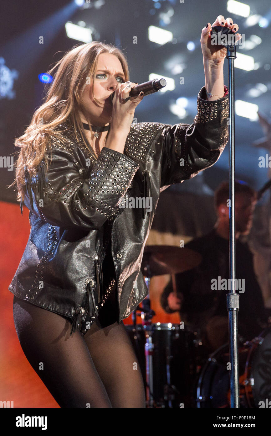Rosemont, Illinois, USA. 16th Dec, 2015. Singer TOVE LO performs live ...