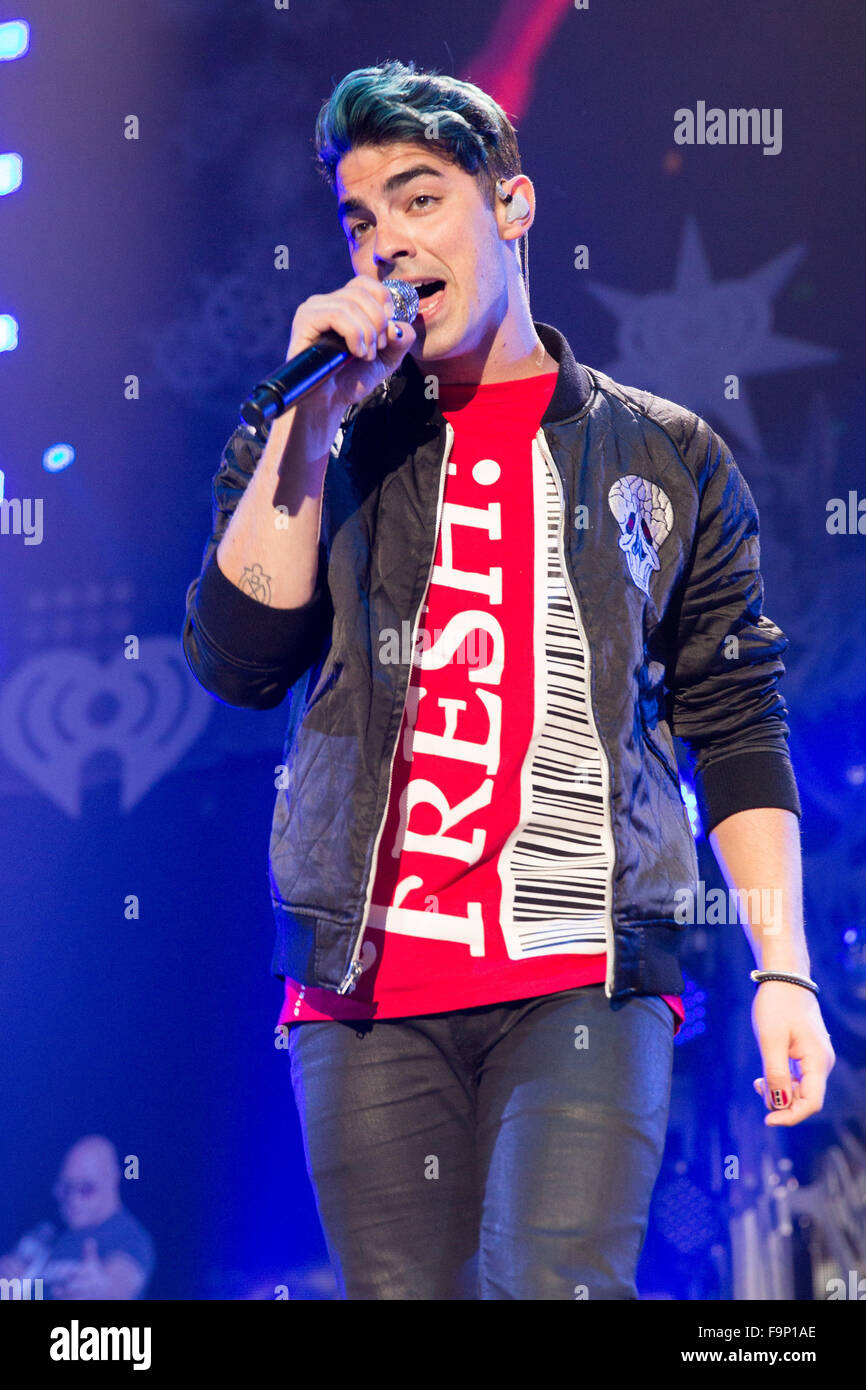 Singer joe jonas band jonas hi-res stock photography and images - Alamy