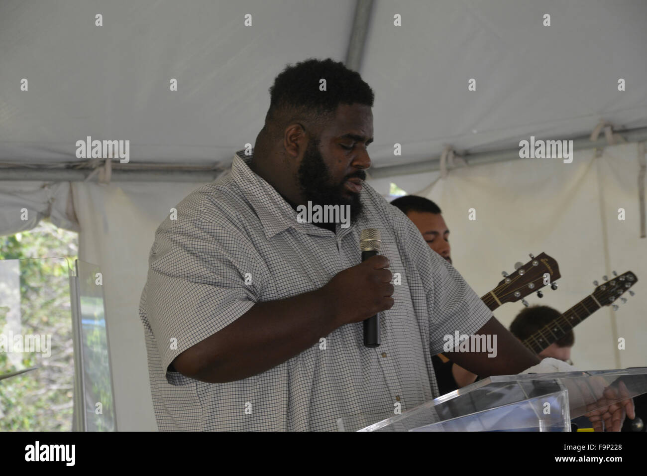Black preacher hi-res stock photography and images - Alamy
