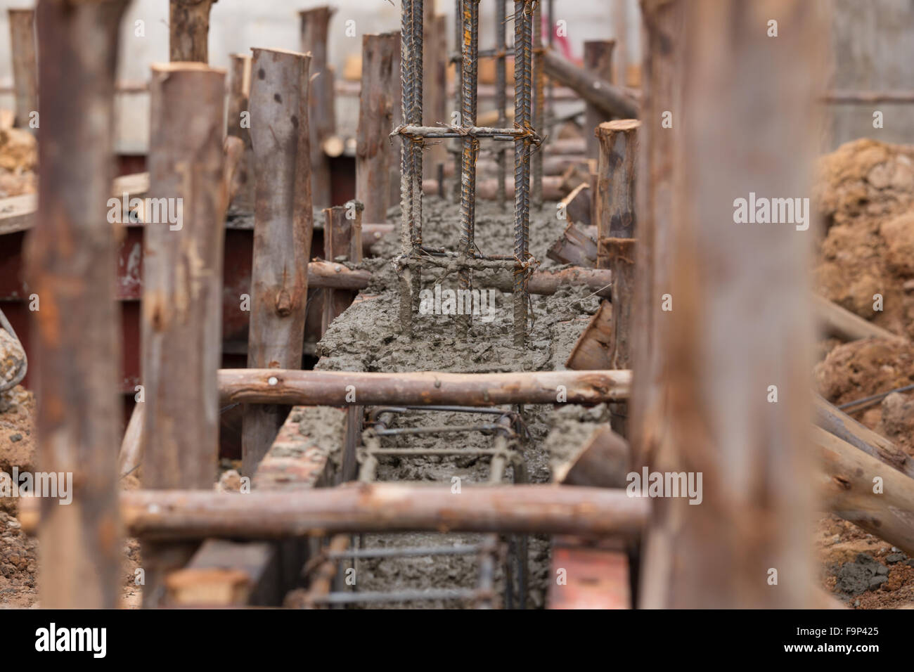 Pillar beam being constructed hi-res stock photography and images - Alamy