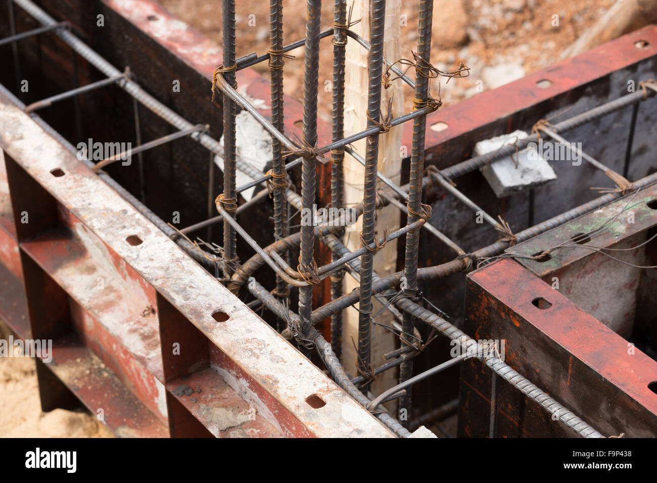 Pillar beam being constructed hi-res stock photography and images - Alamy