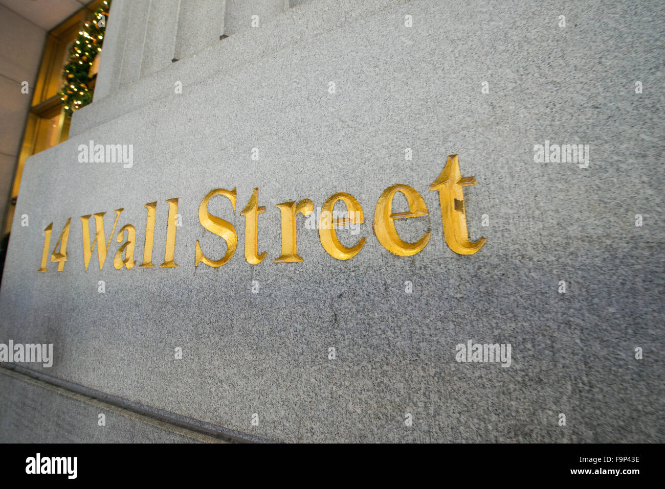 Sign on the Wall Street Stock Photo - Alamy