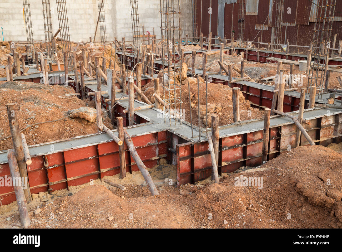 Pillar beam being constructed hi-res stock photography and images - Alamy