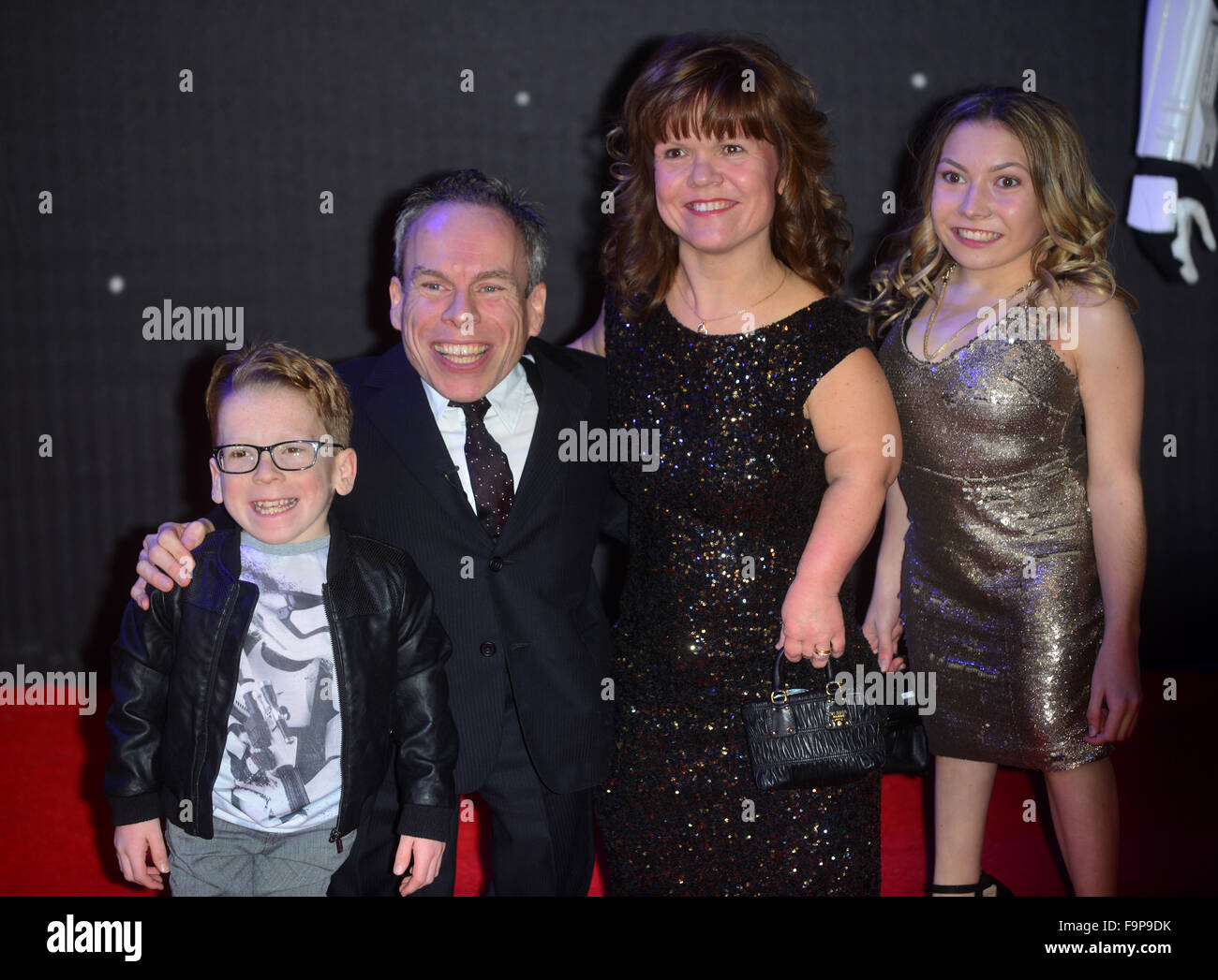 Harrison Davis, Warwick Davis, Samantha Davis and Annabel Davis at the ...