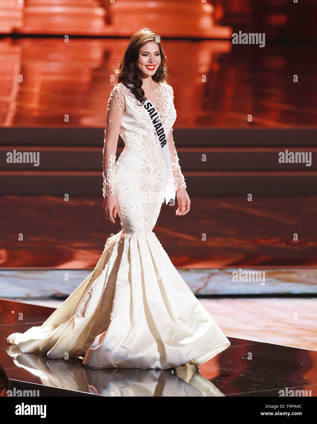 Las Vegas, Nevada, USA. 16th Dec, 2015. Miss El Slavador Fatima Rivas ...