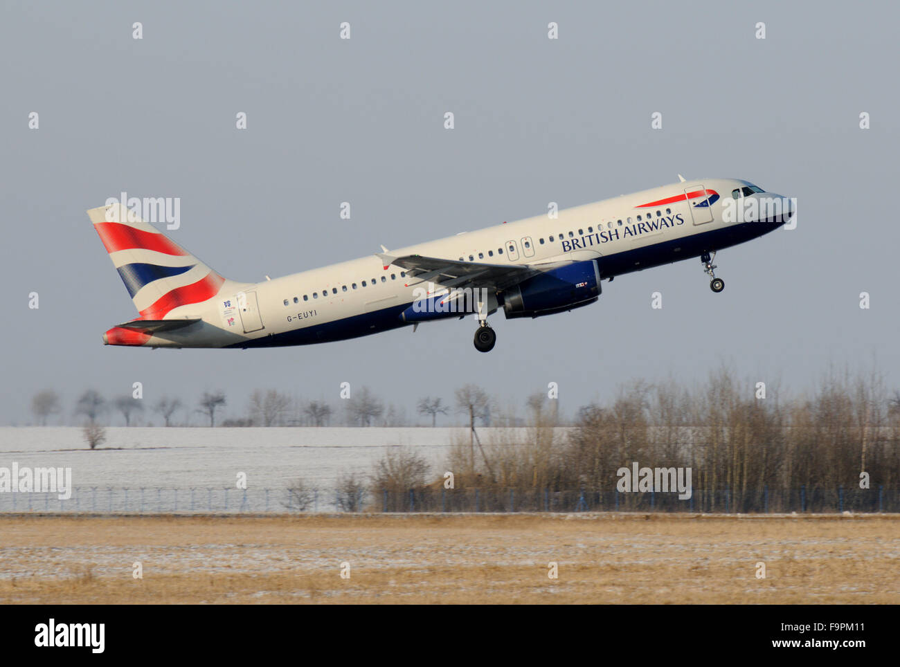 Ba a320 jet airliner hi-res stock photography and images - Alamy