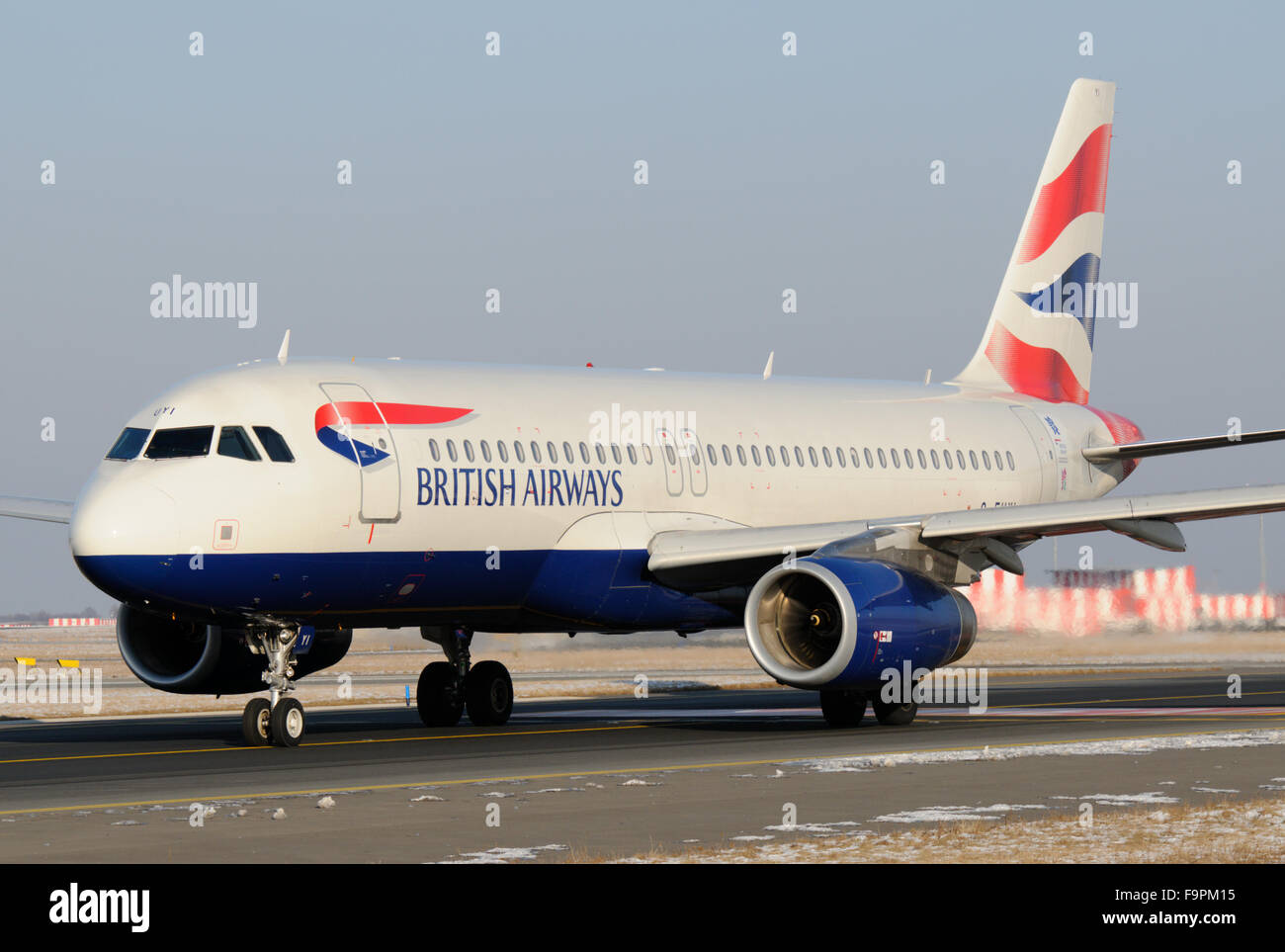 Ba a320 jet airliner hi-res stock photography and images - Alamy