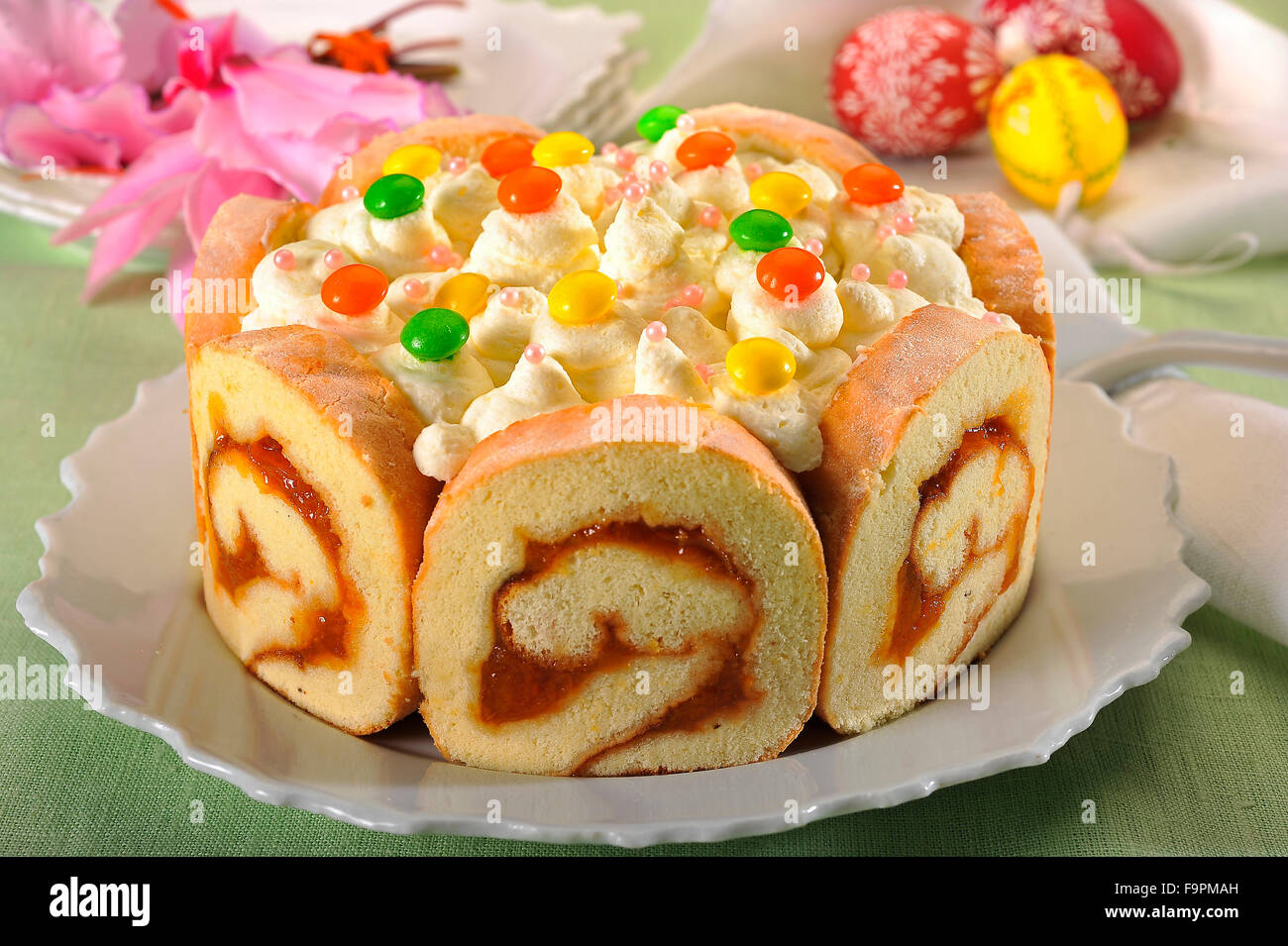Sponge cake rolls food hi-res stock photography and images - Alamy