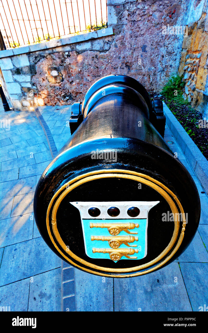 Gibraltar historic artillery cannon Stock Photo - Alamy